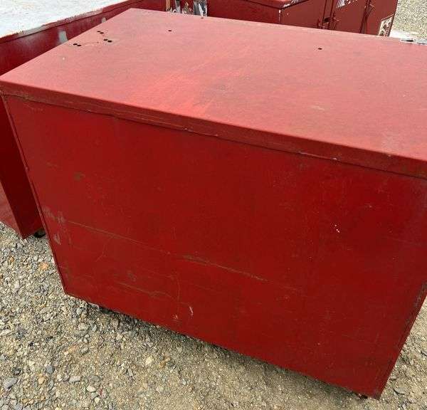 Job box 36x43x25 - Metzger Property Services, LLC