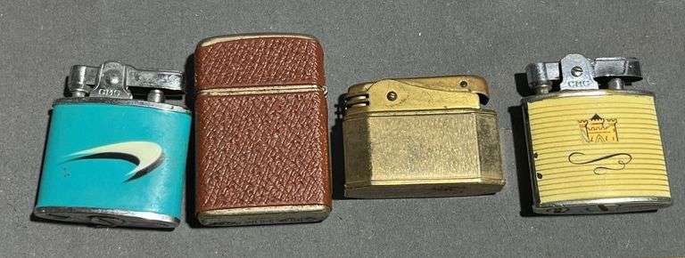4 Vintage Lighters: (2) continental lighters, Stratton gold toned ...