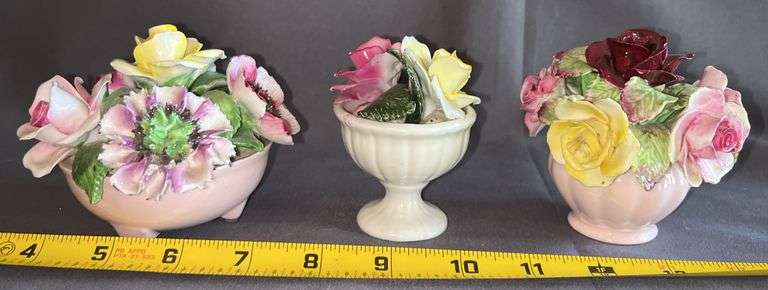 Adderly floral figurine bone china Capodimonte style, KEW Royal bone ...