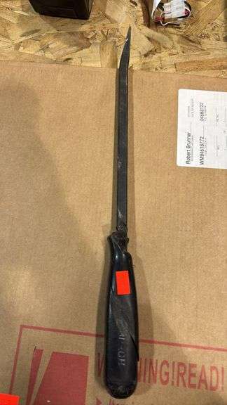 Pittsburgh pry bar 15” has some damage - Metzger Property Services, LLC