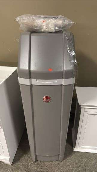 Rheem® PREFERRED Plus™ Water Softener 42,000 Grain Large-Capacity ...