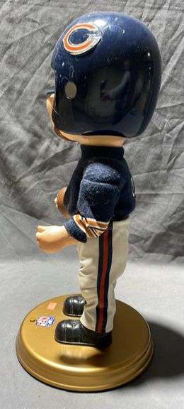 Battery operated animated NFL Chicago Bears football player figurine 18 ...