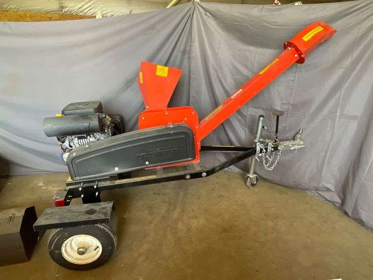 DR Power Chipper with Kawasaki 19.0 Engine and Tow Hitch - Metzger ...