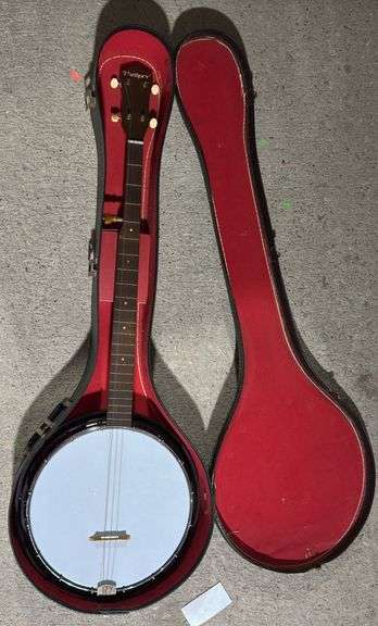 Harmony 5 String Banjo with Case (Needs Strings Repaired) - Metzger ...