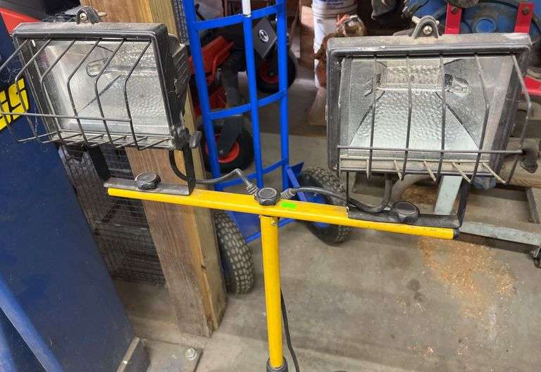 Dual Halogen Work Lights on Adjustable Tripod Stand - Metzger Property ...