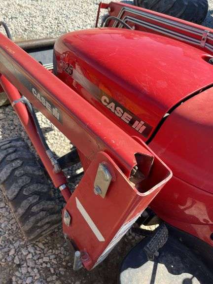 Case IH D25 tractor, 214hours, gear drive, diesel, 4x4, 3pt, 540 PTO ...