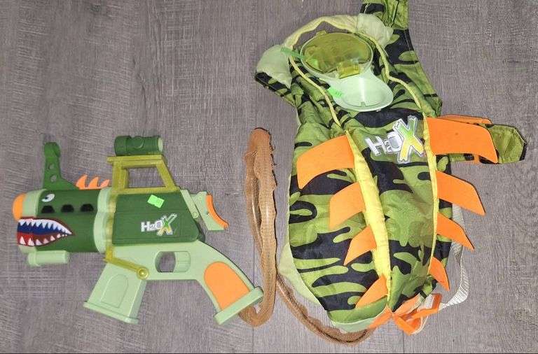 H2O X Water Cannon with Backpack Reservoir in Camouflage Design ...