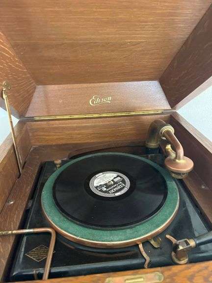 Edison Disc Phonograph Model C250 in Oak Cabinet with Red Detailing ...