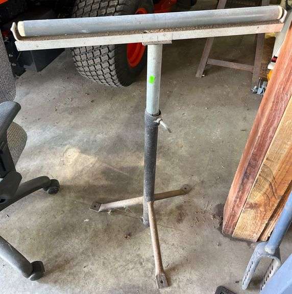 Adjustable Metal Roller Stand for Workshop Use - Metzger Property ...