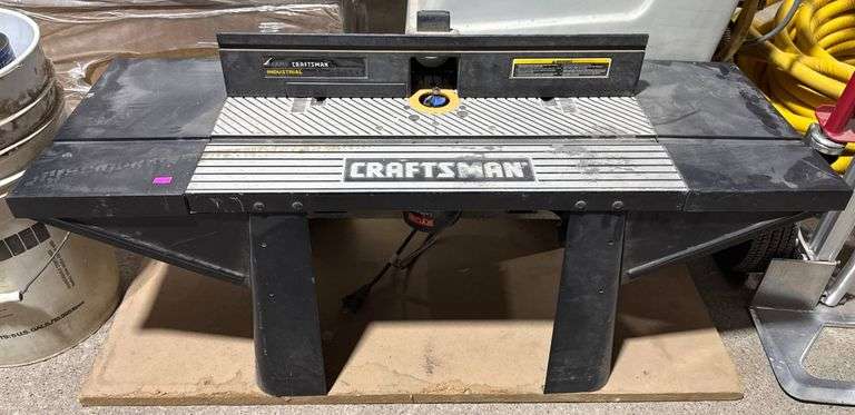 Craftsman Router Table with Integrated Work Surface - Metzger Property ...