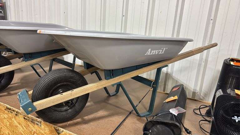 Anvil 4 cu. ft. Poly Wheelbarrow with a Pneumatic Tire has damage ...