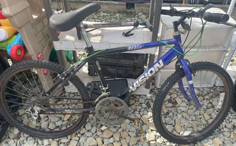 Vision Mountain Bike with 23-Inch Wheels - Metzger Property Services, LLC