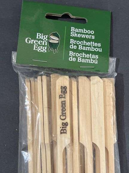 Big Green Egg Dual Function Metal Top and Bamboo Skewers Package ...