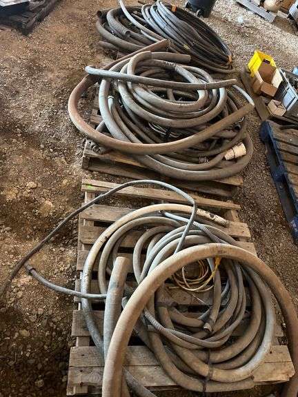 Bulk Industrial Hoses and Tubing Assortment on Pallets - Metzger ...