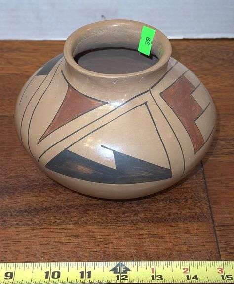 Southwestern Style Pottery Vase with Geometric Design 5” - Metzger ...