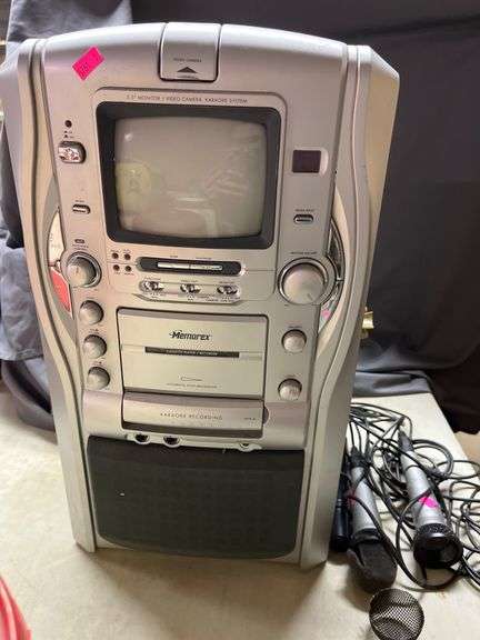 Memorex MKS8503 Karaoke System with Monitor and Microphones - Metzger ...