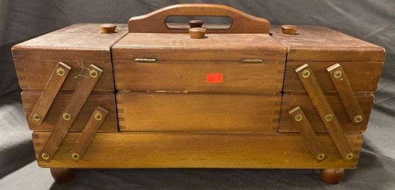 Expandable Sewing Box With Thread, Buttons & Supplies - Metzger ...
