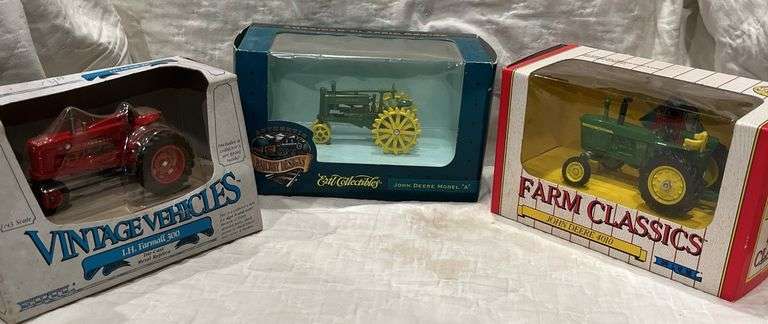 1/43 scale John Deere 4010, Farmall 300 and John Deere model A selling ...