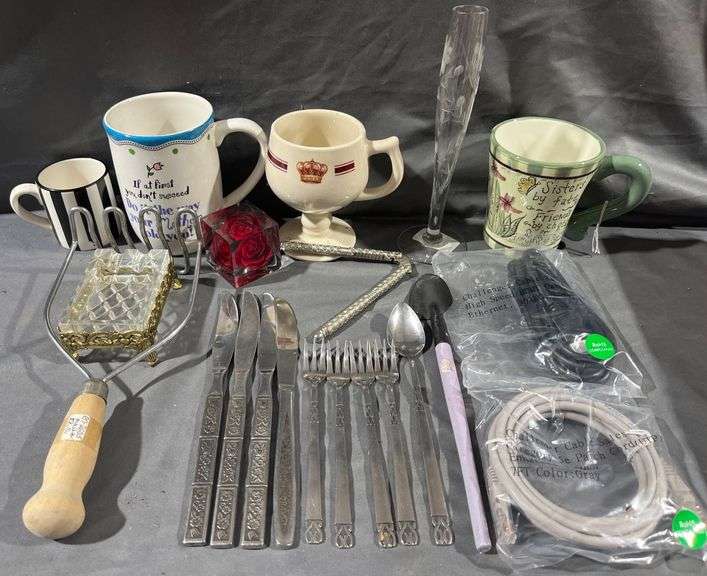 Assorted Household Items and Accessories Lot - Metzger Property Services, LLC