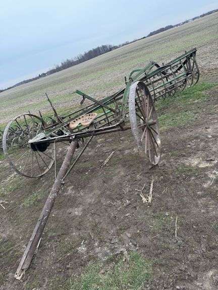 John Deere 3 bar “horse draw” hay rake - PICK UP AT ALTERNATE LOCATION ...