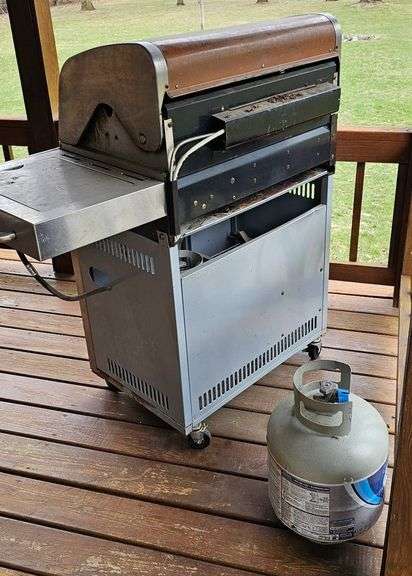 BHG Gas Grill with Partial Filled Tanks and Spatula - Metzger Property ...