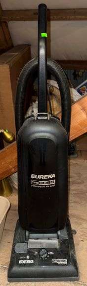 Eureka The Boss Upright Vacuum Cleaner Model 7687 - Metzger Property ...