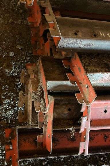 Heavy-Duty Metal Pallet Racking Cross Beams 9' - Metzger Property ...