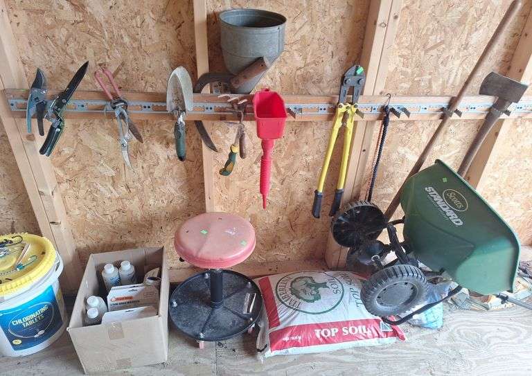 Scott's Standard Yard spreader, stool, top soil, garden tools ...