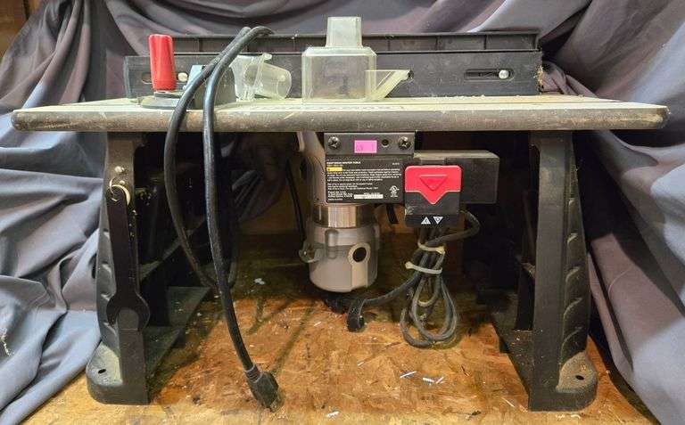 Craftsman Router Table with Router Model 320.28180 - Metzger Property ...