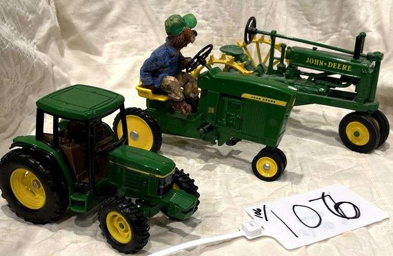 John Deere toy tractors - 1/16th scale John Deere model A, 1:32 scale ...