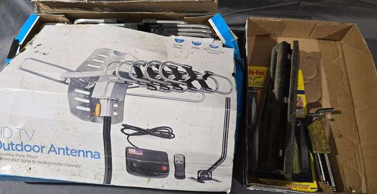 HD TV Antenna with Accessories and Hardware Components - Metzger ...
