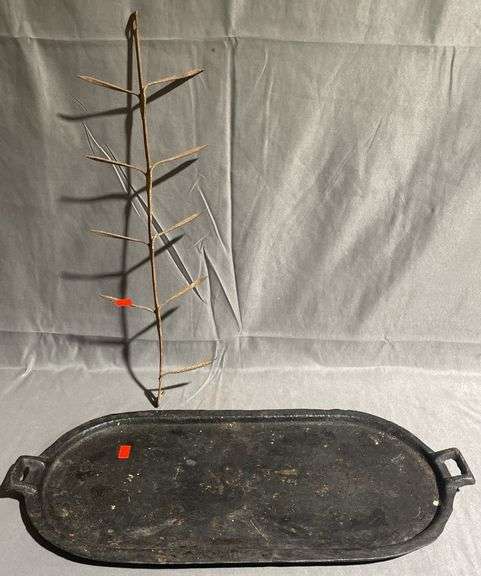 Cast Iron Double Handled Griddle & Metal Corn Drying Rack (Rusty) 19 ...
