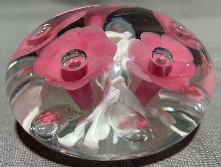St. Clair Paperweight with Pink and White Floral Design - Metzger ...