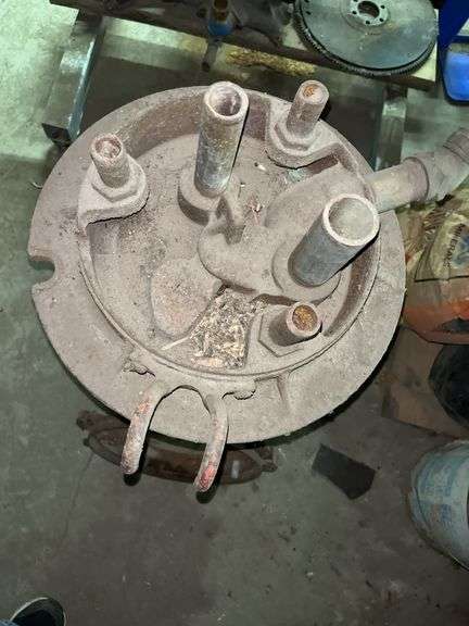 Visible Gas pump base frame 31” - Metzger Property Services, LLC