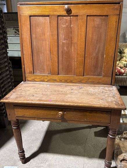 Plantation Desk with Drop Front and Storage Compartments - Metzger ...
