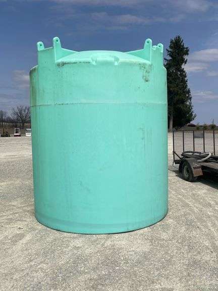 Poly Storage Tank, 2500 gal - Metzger Property Services, LLC