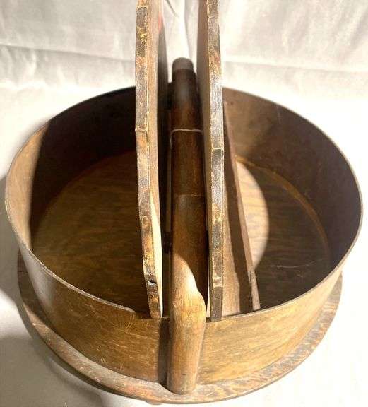 Shaker Style Divided Hinged Box with Handle 12" - Metzger Property ...