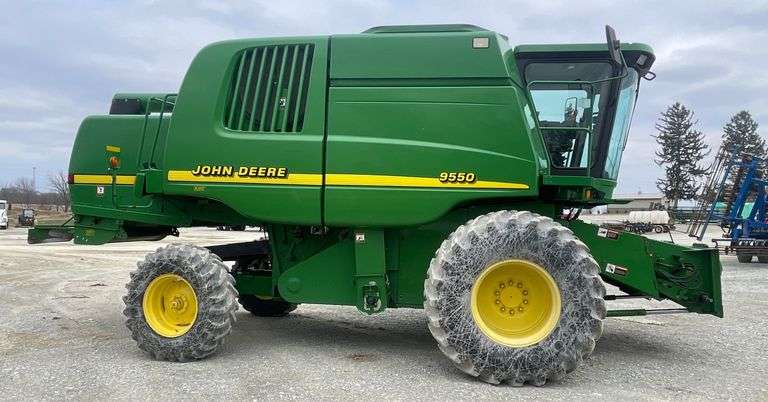 John Deere 9550 Combine: 3,731 Engine Hours, 2,588 Separator Hours, 16. ...