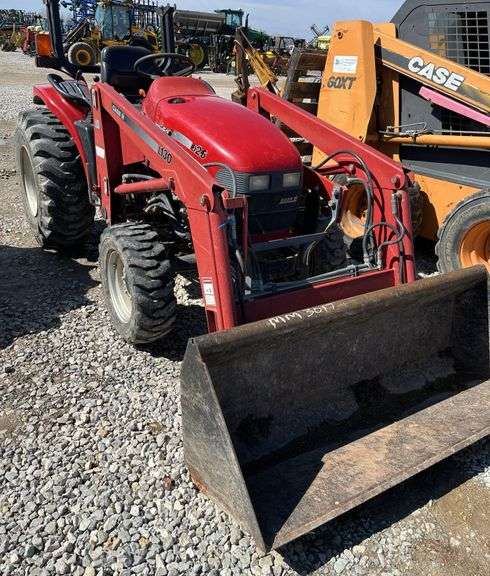 Case IH D25 tractor, 214hours, gear drive, diesel, 4x4, 3pt, 540 PTO ...