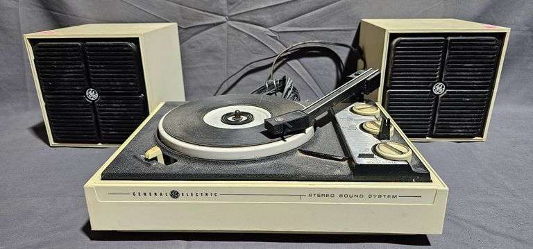 General Electric Model P332C Stereo Sound System with Speakers ...