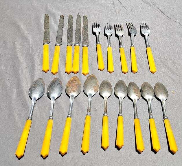 Flatware Set with Butterscotch Bakelite Handles and Ritespoons Picnic ...