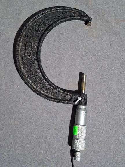 C-Clamp Micrometer with Metal Frame and Calibrated Mechanism - Metzger ...