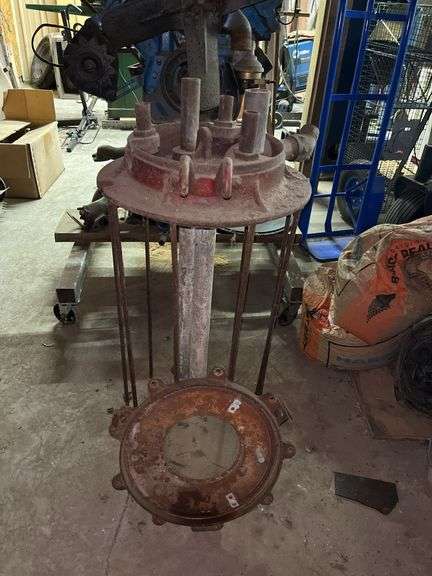 Visible Gas pump base frame 31” - Metzger Property Services, LLC