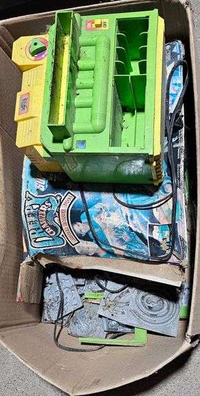 1994 Toymax Creepy Crawlers Bug Maker and Molds - Metzger Property ...
