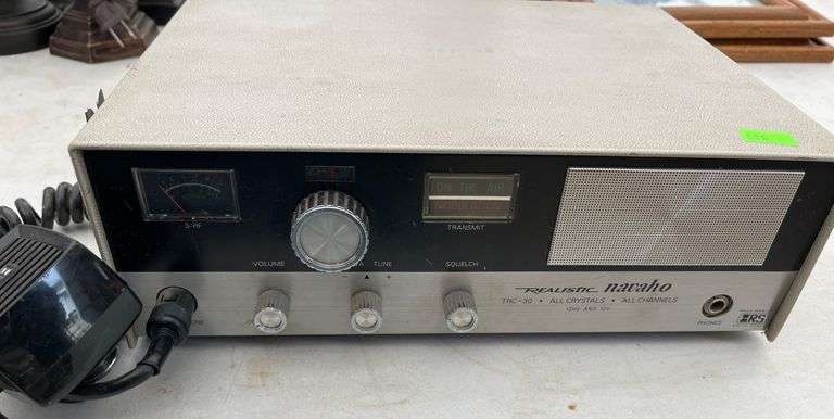 Realistic Navaho TRC-30 Citizens Band Transceiver with Microphone ...