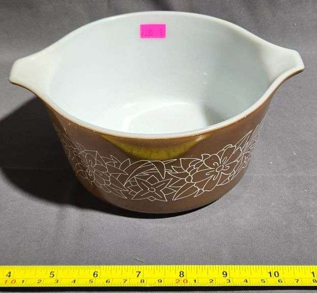 Pyrex Brown Floral Cinderella Mixing Bowl 1.5-Quart - Metzger Property ...