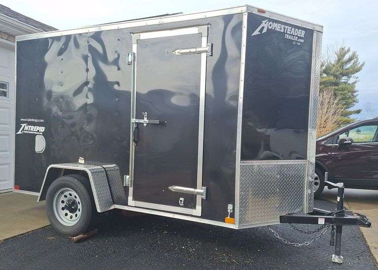 2021 Homesteader 5HA Enclosed trailer 5x10 with ramp door, & walk-in ...
