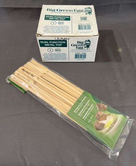 Big Green Egg Dual Function Metal Top and Bamboo Skewers Package ...