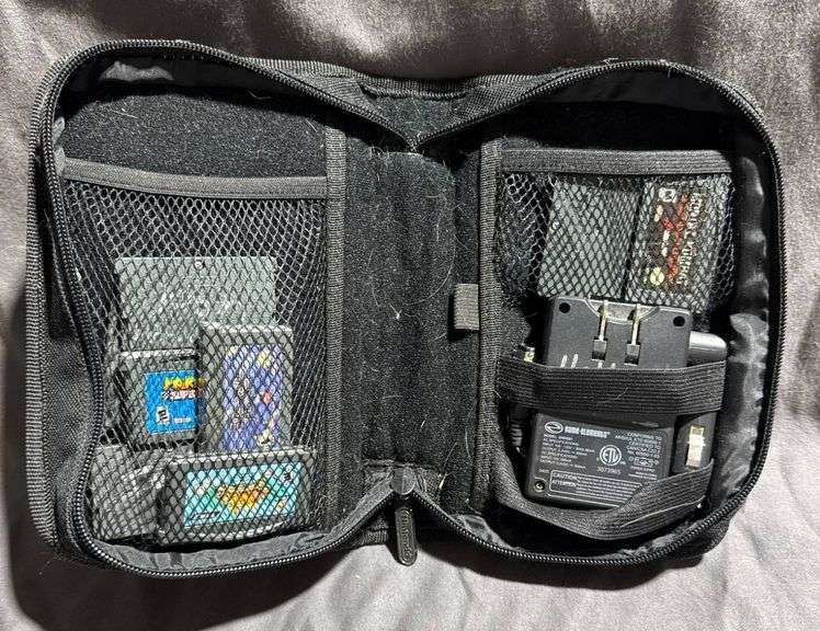 Game Boy Advance SP Carrying Case with Games and Accessories - Metzger ...