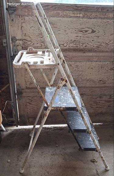 Metal Folding Step Ladder with Four Steps 4ft - Metzger Property ...